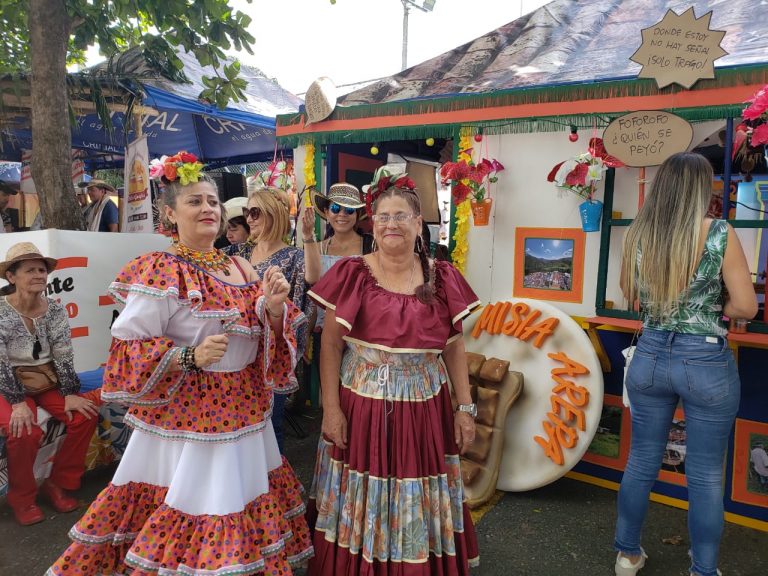 TRADICIONES, GASTRONOMÍA, CULTURA Y TRES DE LA FIESTAS MÁS IMPORTANTES ...
